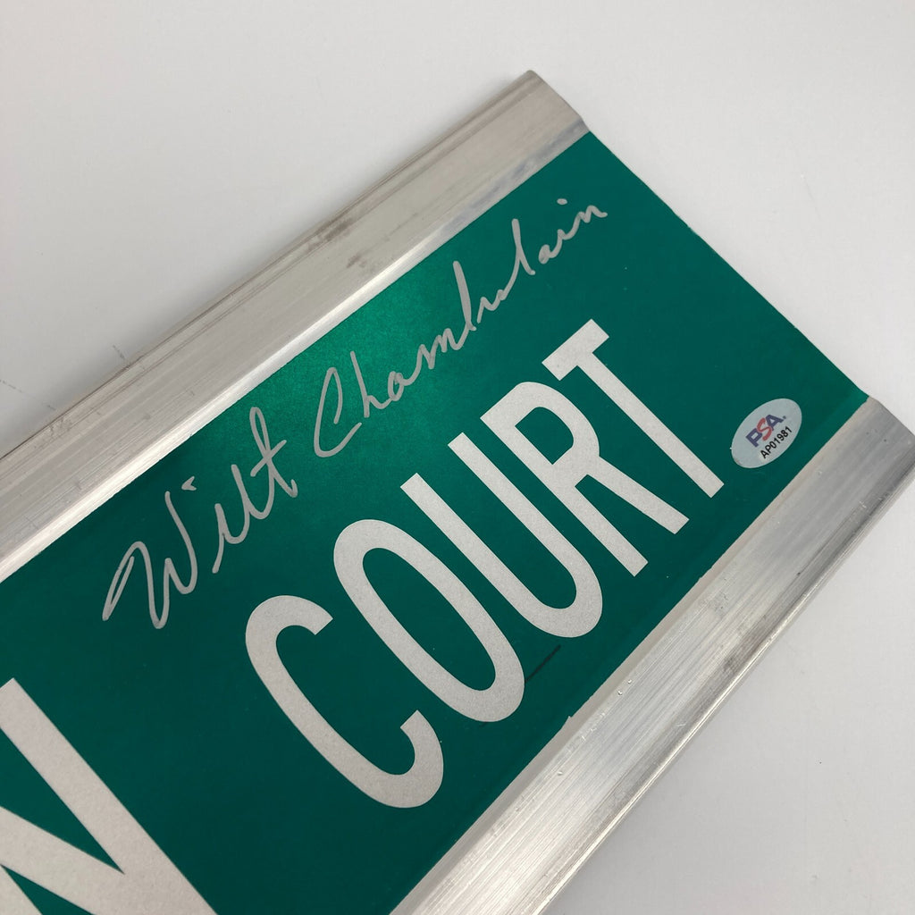 Wilt Chamberlain Signed 6x30 Street Sign Wilt Chamberlain Court PSA DN ...